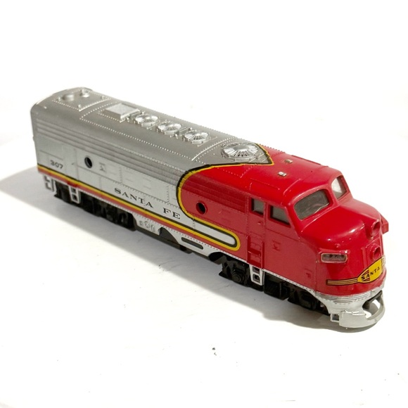 Life-Like | Other | Lifelike Ho Scale Santa Fe F7 Diesel Locomotive War ...